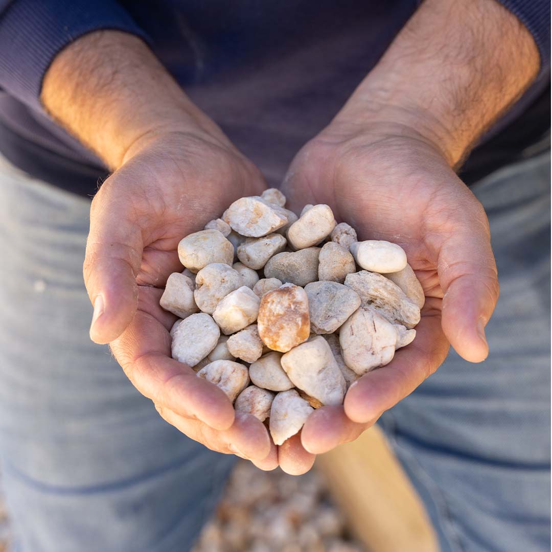 25mm Cream pebble - Crafers Garden Centre & Landscape Yard